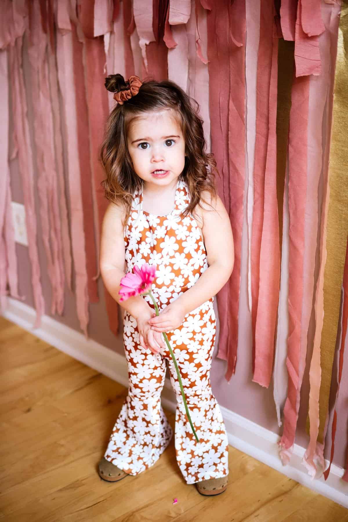 How To Plan An Adorable Flower Power Birthday Party For Baby Girl ...