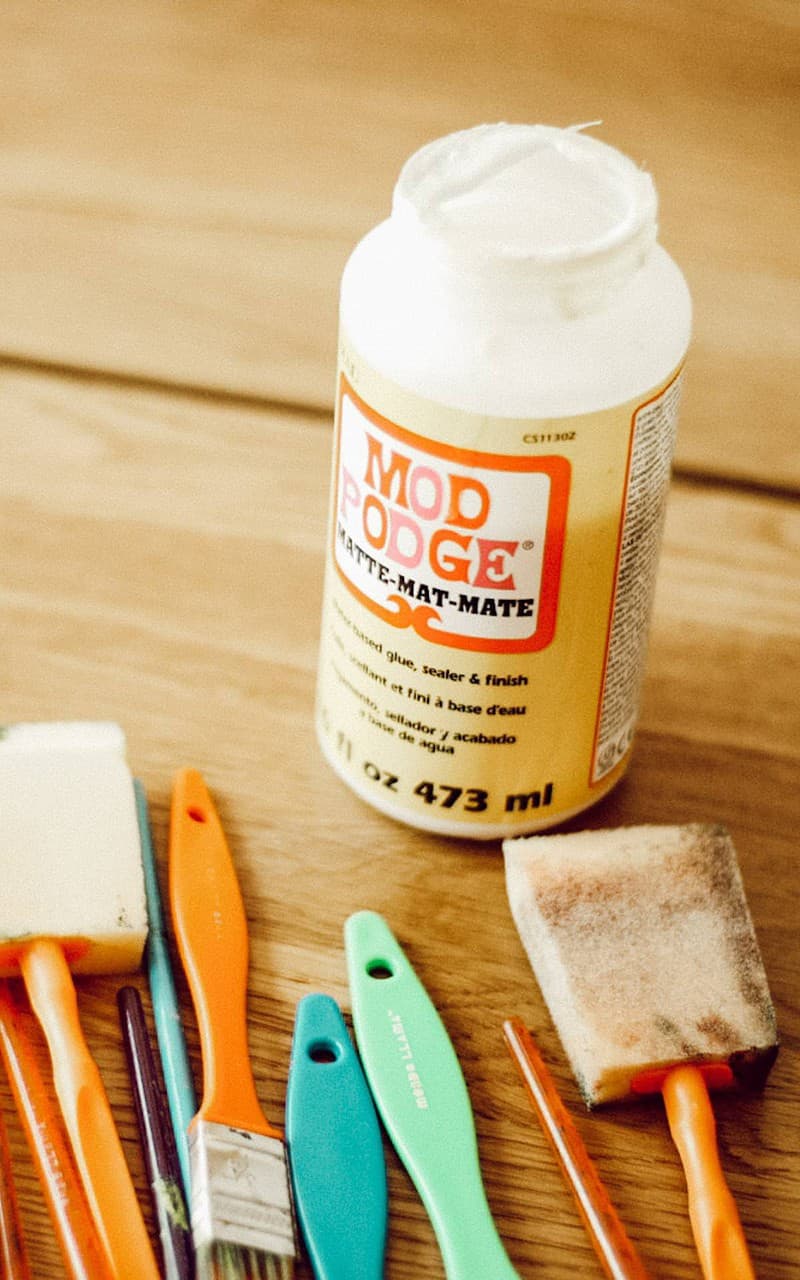 How to Make DIY Vintage Wall Art From Free Prints! - Cassie Jean